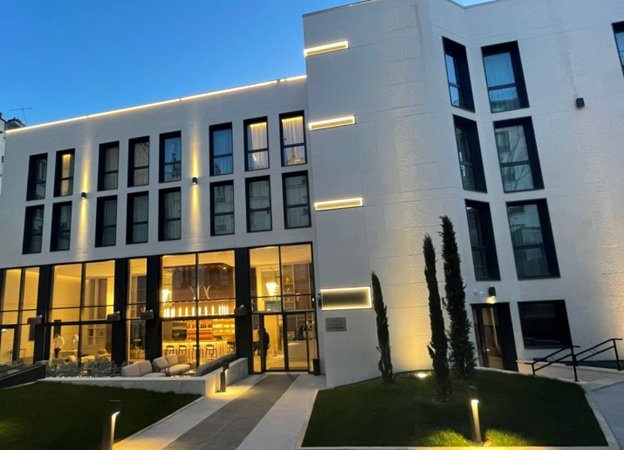 RADISSON HOTEL GROUP OPENS FIRST 75 KEY RADISSON INDIVIDUALS HOTEL IN PARIS