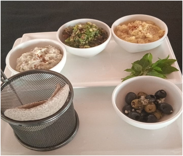 FOOD : WELLNESS RECIPE OF THE WEEK : COLD MEZZA PLATTER WITH RAGI PITA ...